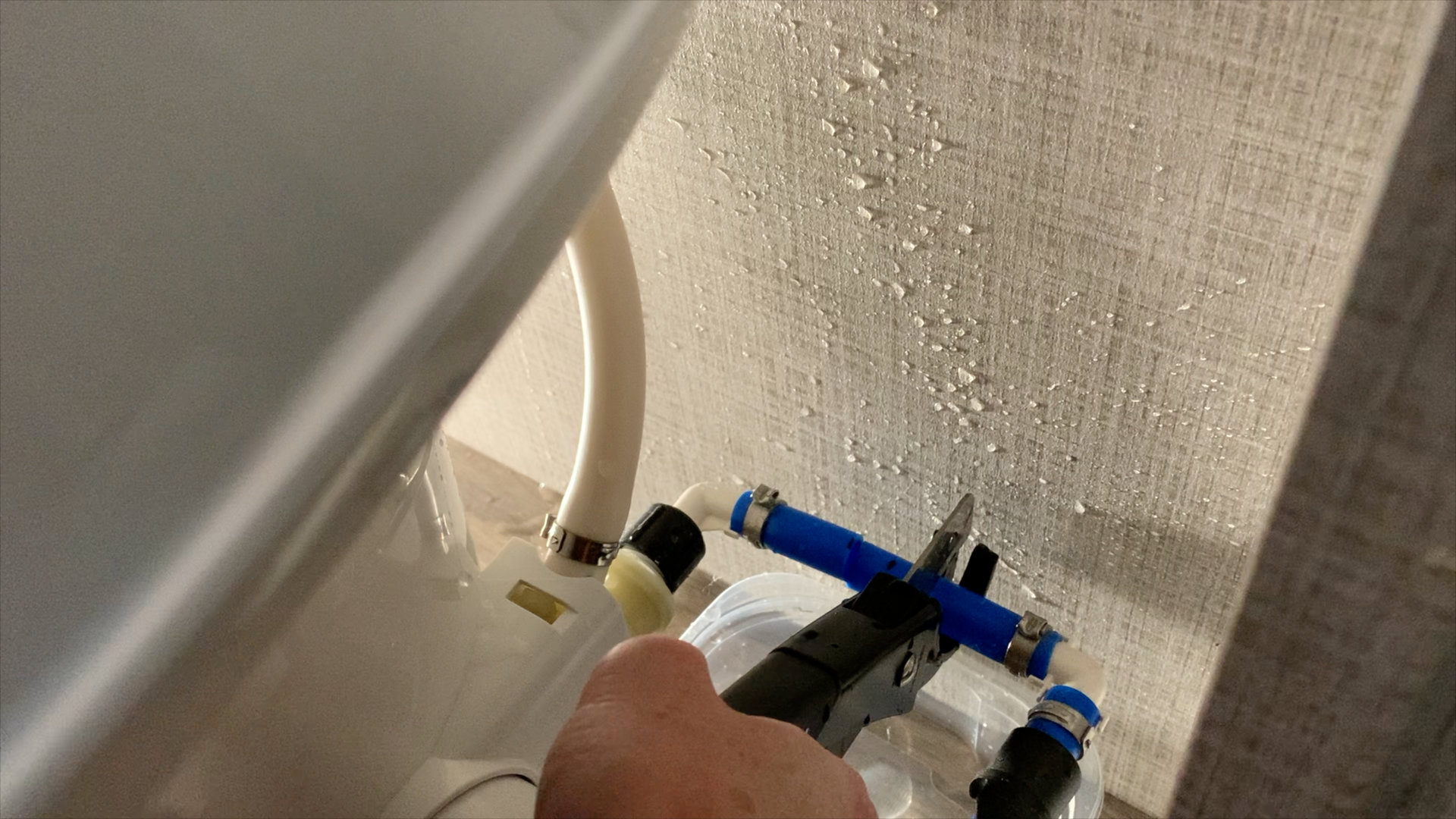 RV Toilet Valve Installation – John Marucci – On The Road